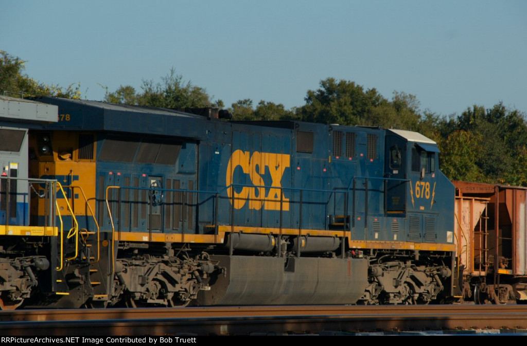 A different angle on CSX 678